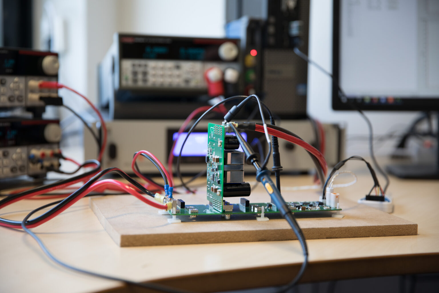 Open-SEC: Open-source MPPT developed for high-efficiency solar cars. - TPEE